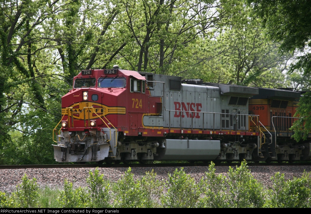 BNSF 724